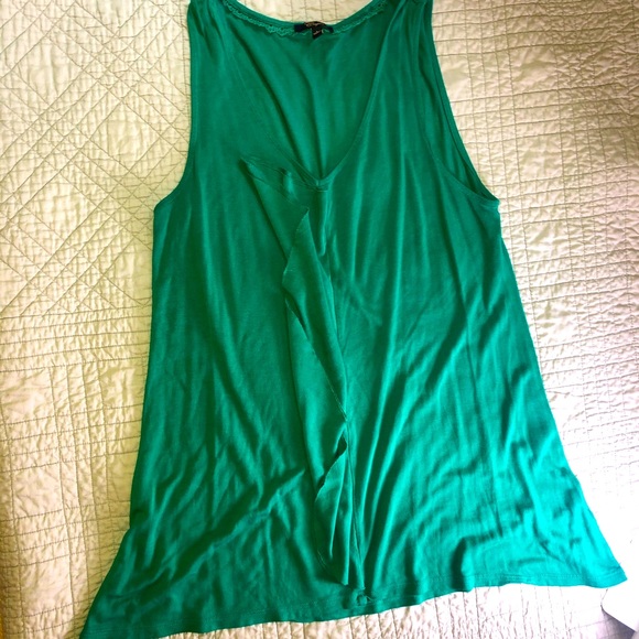 Cupio | Tops | Sale 42 Cupio L Flowy Kelly Green Tank Top W Midline ...